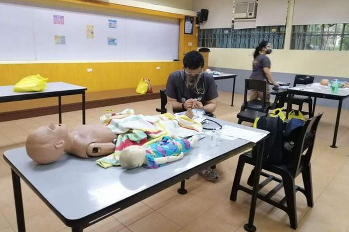 UST MEDICAL STUDENTS START LIMITED F2F CLASSES - The POST