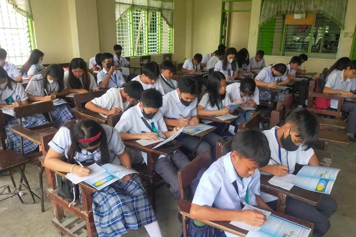 DEPED VISITS SCHOOLS FOR CATCH-UP FRIDAYS - The POST