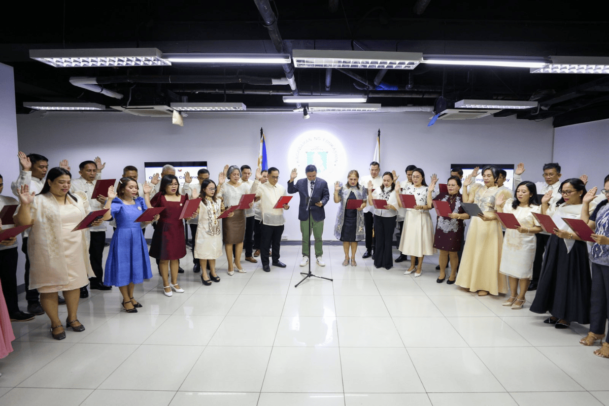 DEPED SEC LEADS OATH-TAKING OF SDS, ASDS OFFICIALS - The POST