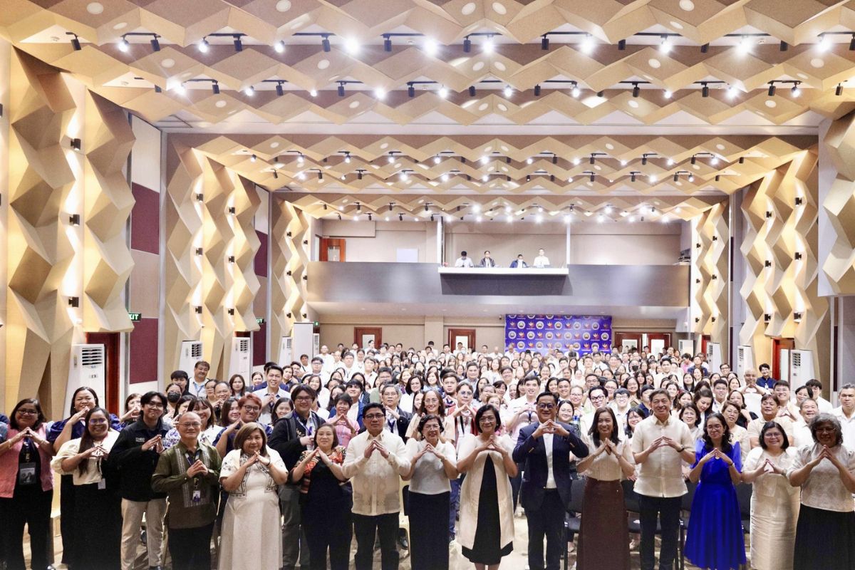 CHED WELCOMES NEWLY APPOINTED COMMISSIONERS AND DIRECTOR - The POST